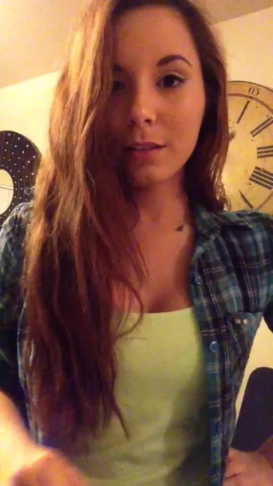 Beautiful girl stripping | Scrolller