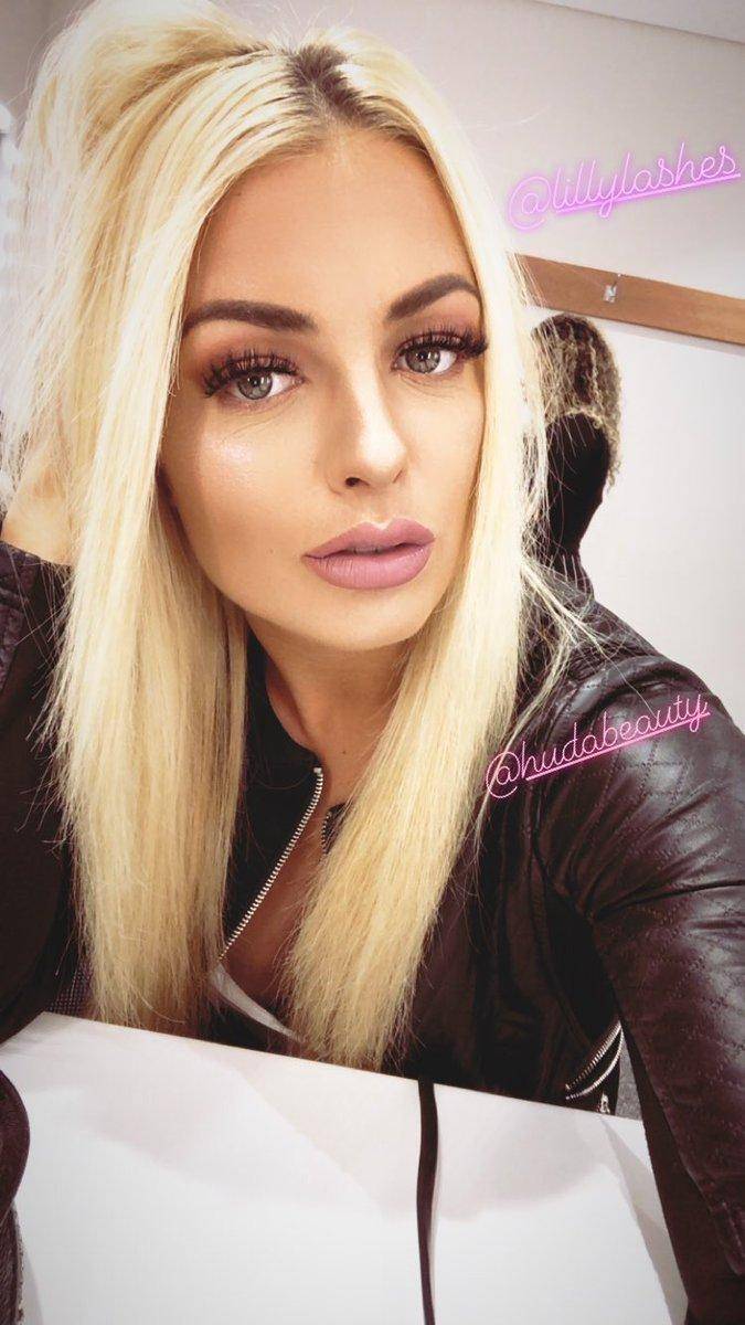 Beautiful Mandy Rose | Scrolller