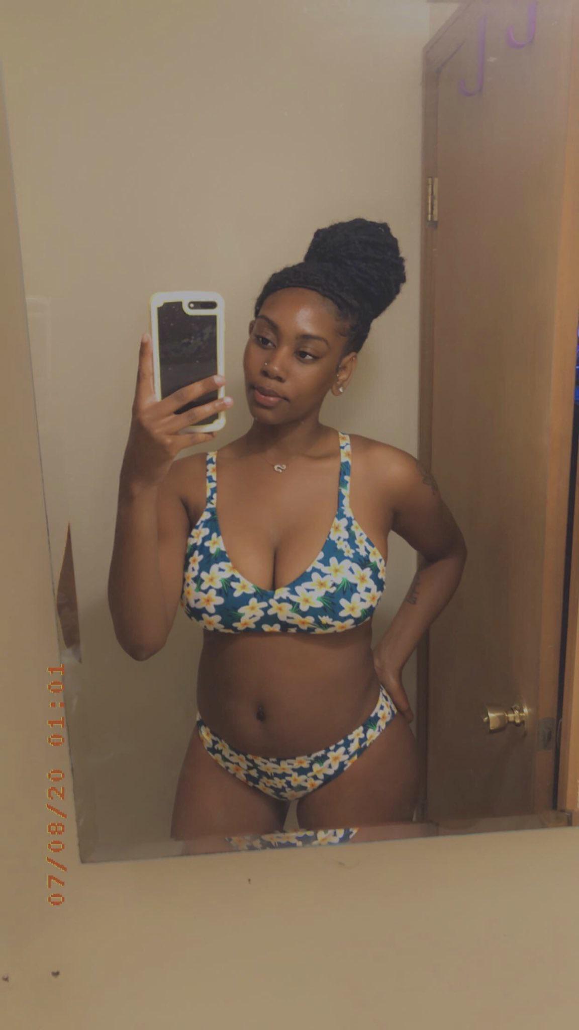 Maya love showing off her tits | Scrolller