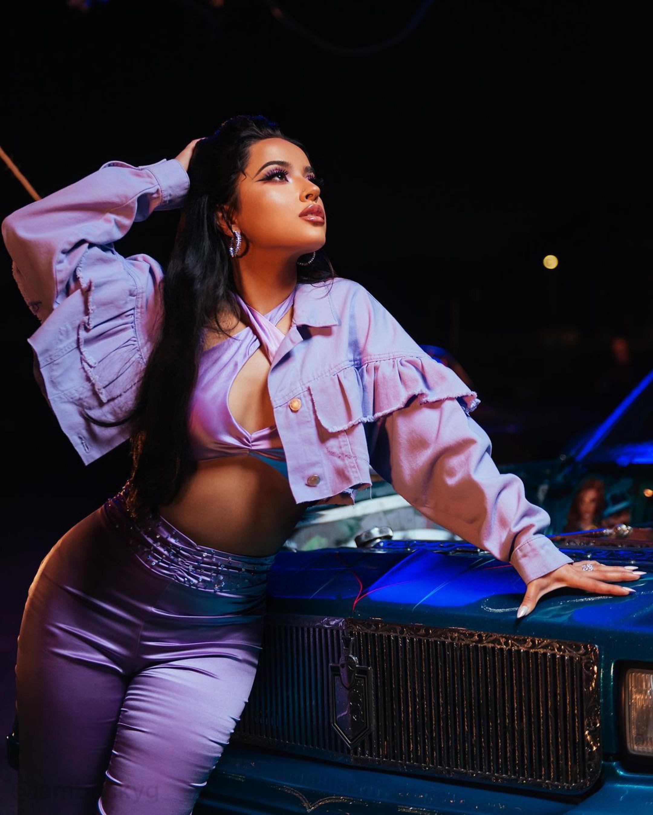 Becky g outfit in her music video | Scrolller