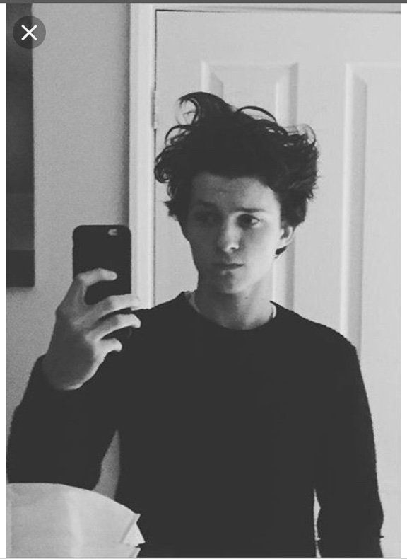 Bed head | Scrolller