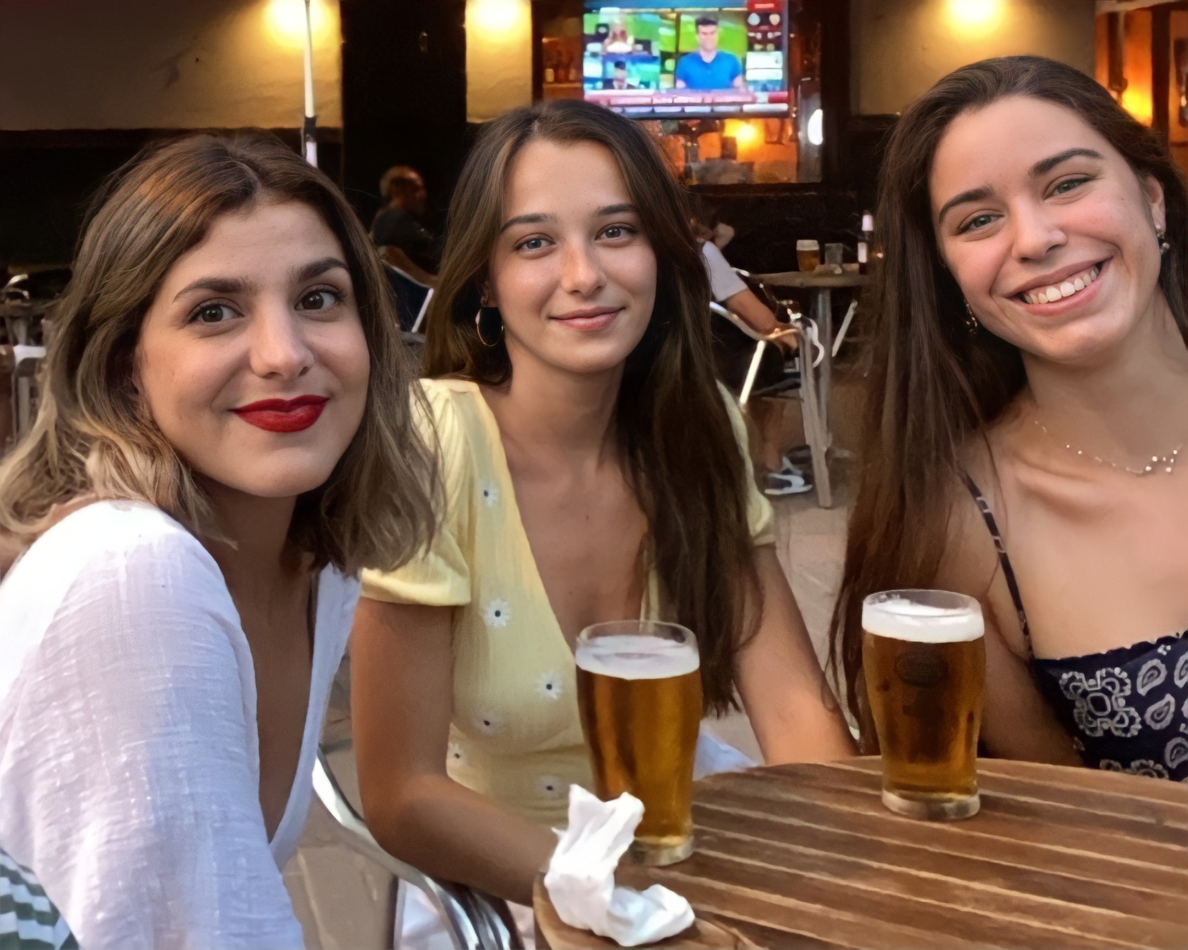 Beer Girls | Scrolller