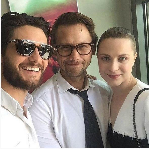 Behind the Scenes Pic: Westworld Besties | Scrolller