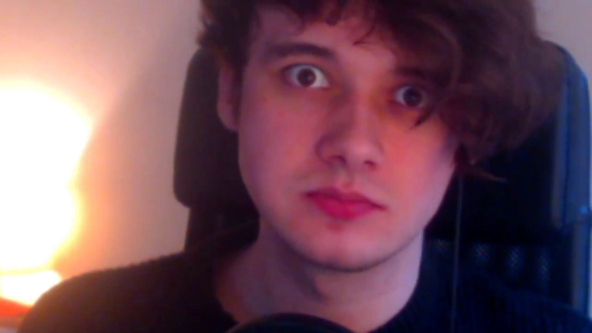 Behold...the blank staring apple man | Scrolller