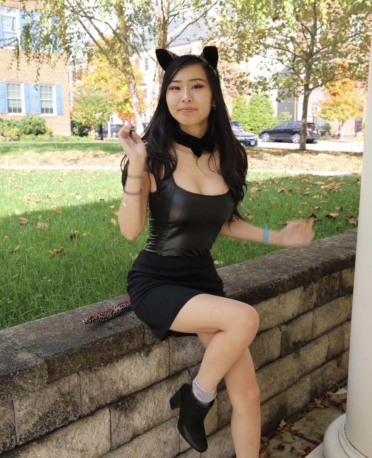 Being a kitty | Scrolller