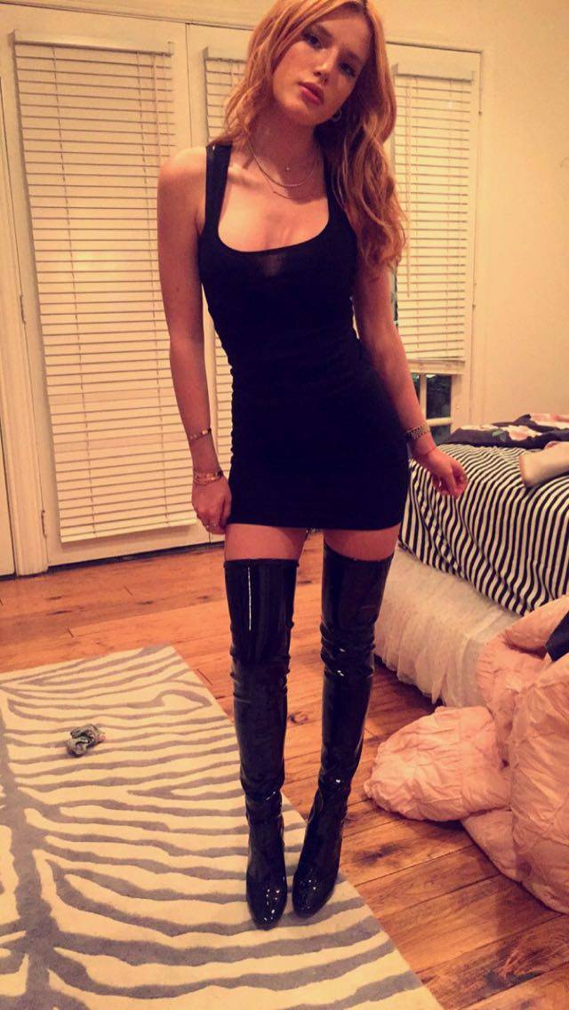 Bella Thorne Scrolller