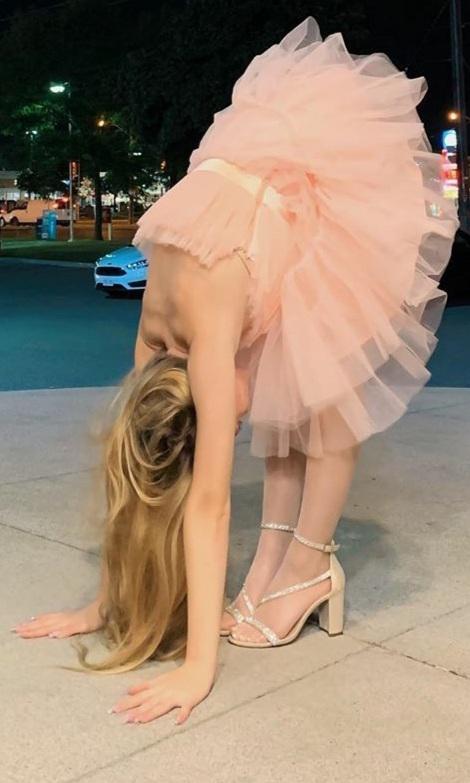 Bent over and stand still 🔥🔥 | Scrolller