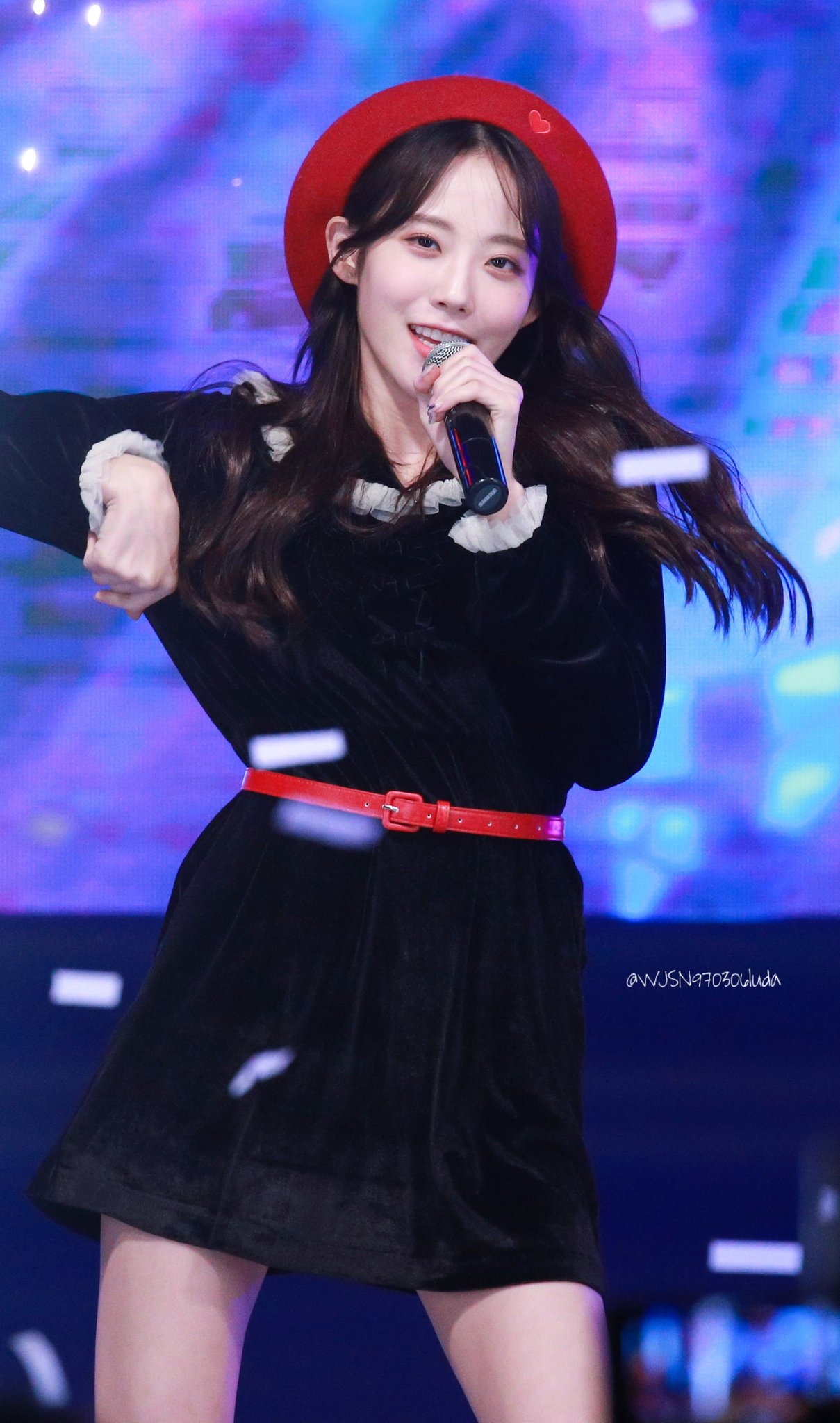 Beret Luda | Scrolller