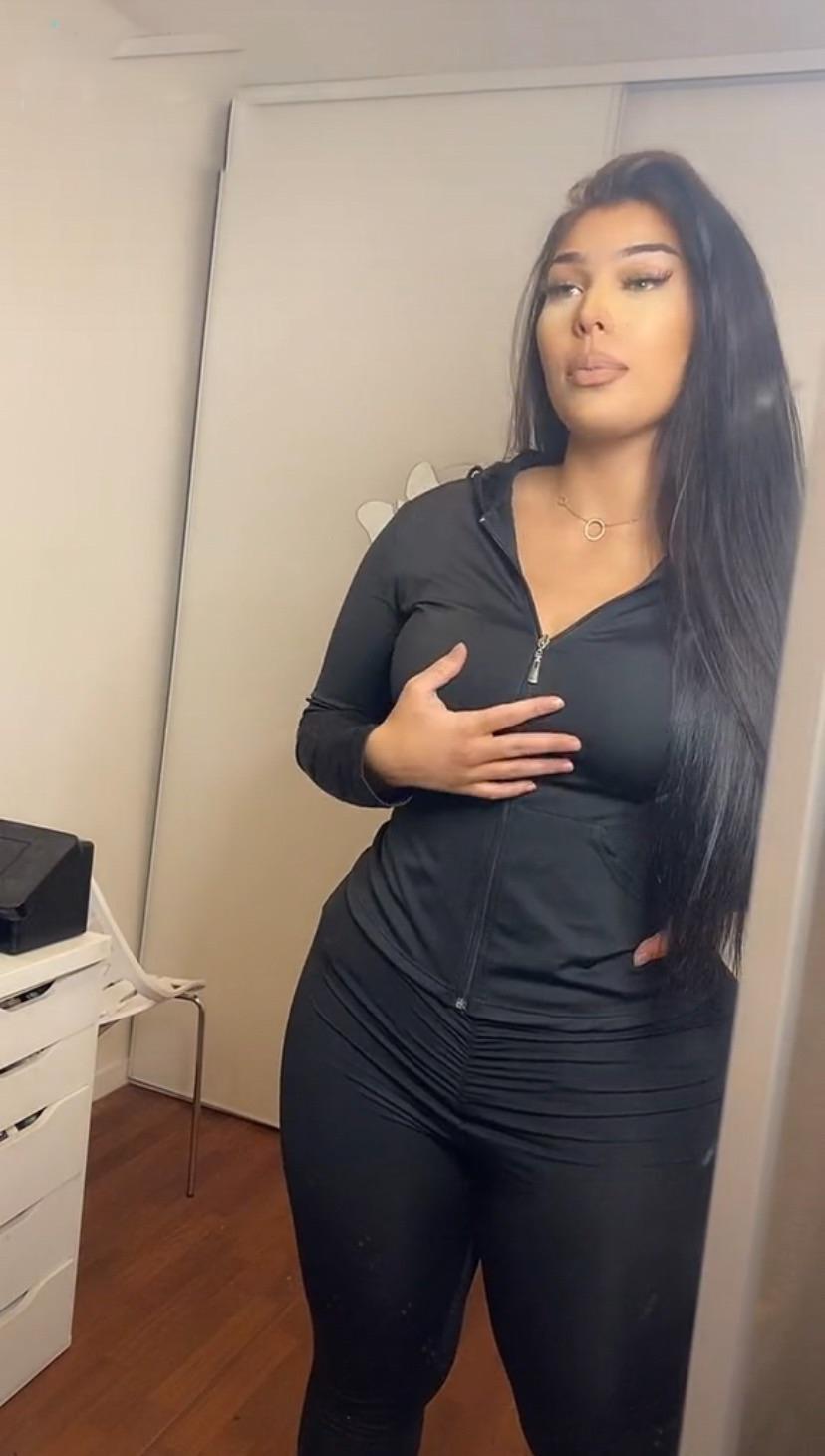 Beurette Yasmine | Scrolller