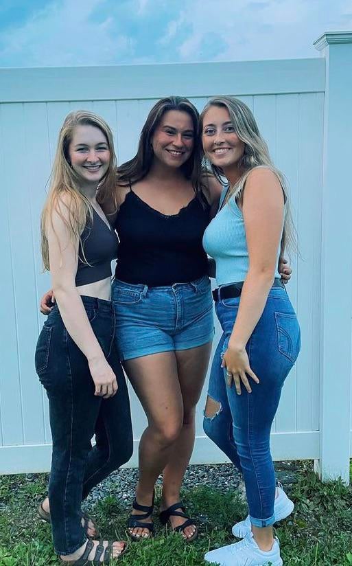 BFFs part 2 | Scrolller