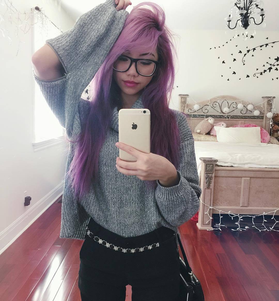 Big Black Frames | Scrolller