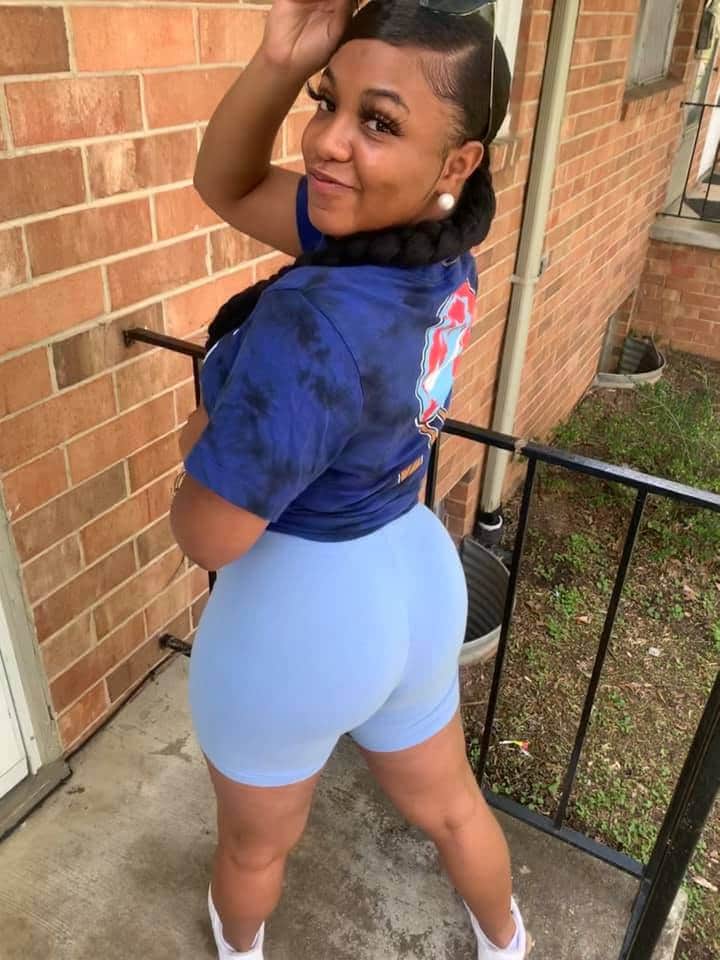 Big booty in baby blue spandex shorts | Scrolller