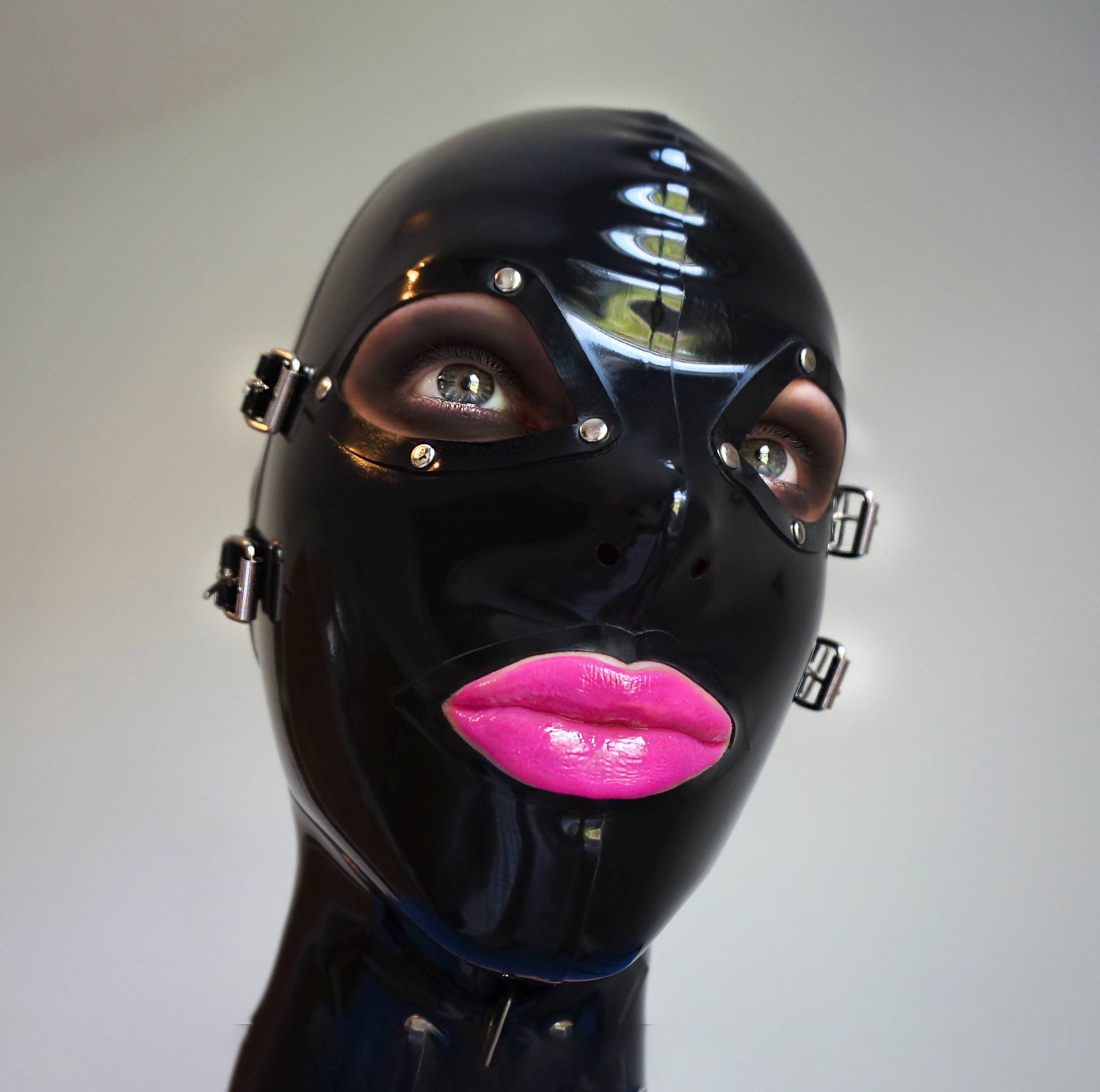 Big Lips | Scrolller