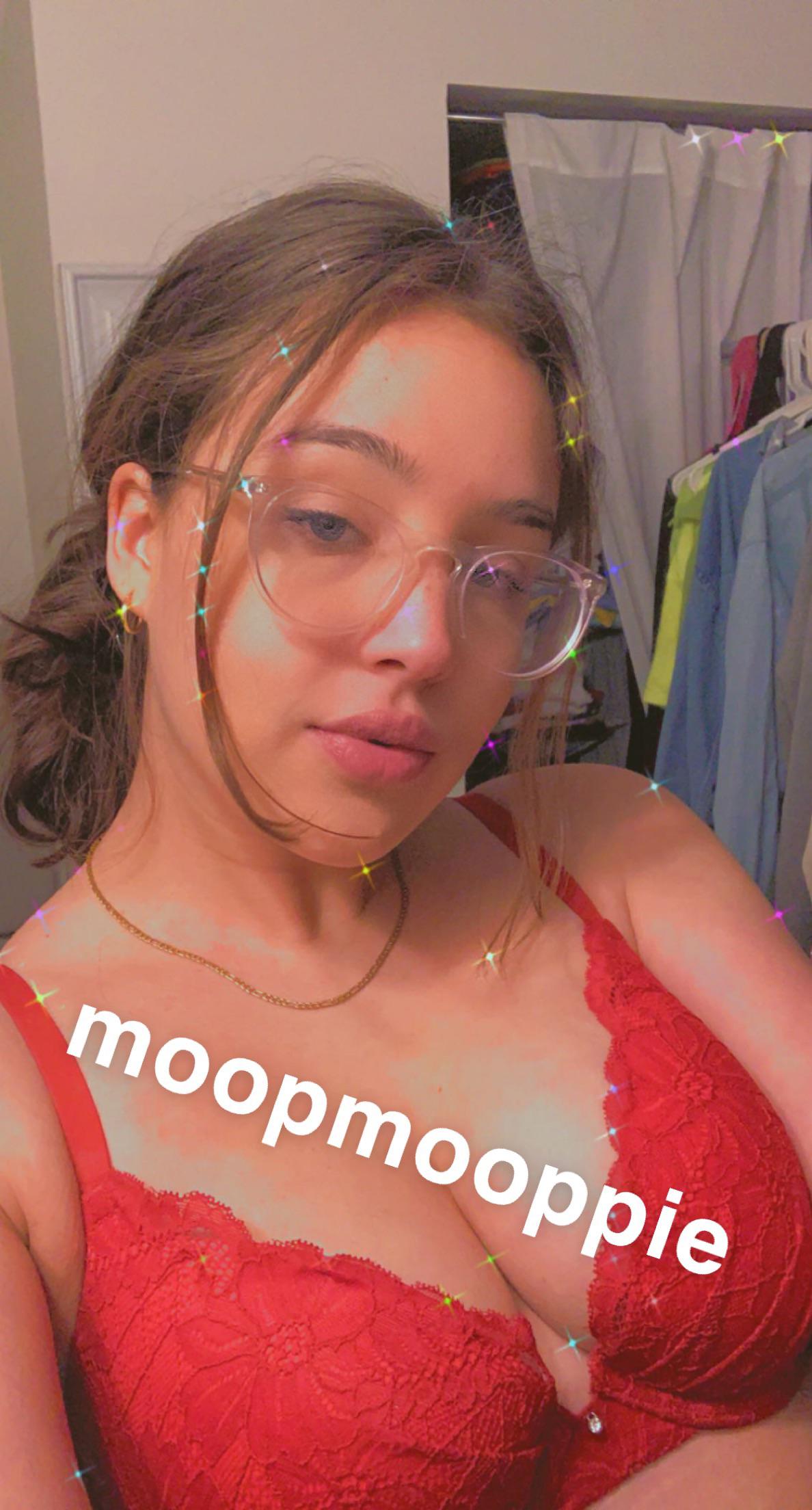 Big titties for a small frame | Scrolller