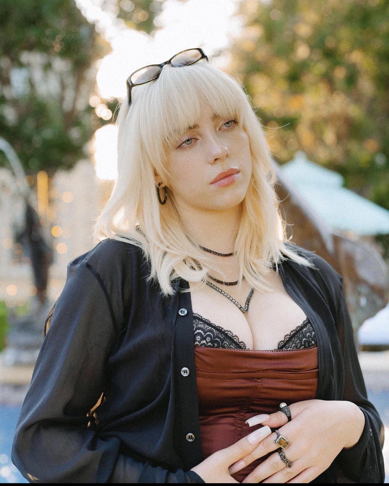 Billie Eilish | Scrolller