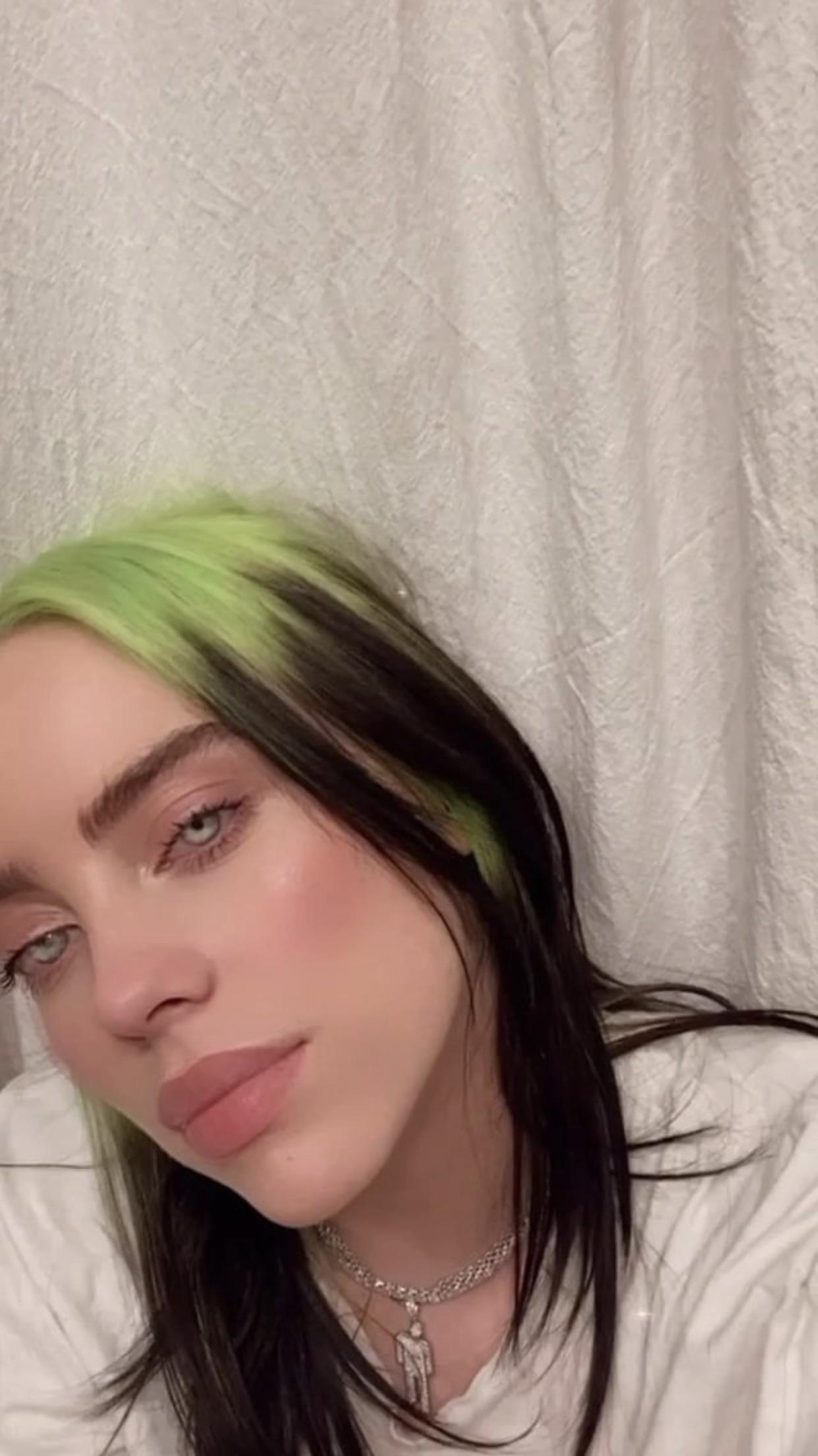 Billie Eilish Scrolller