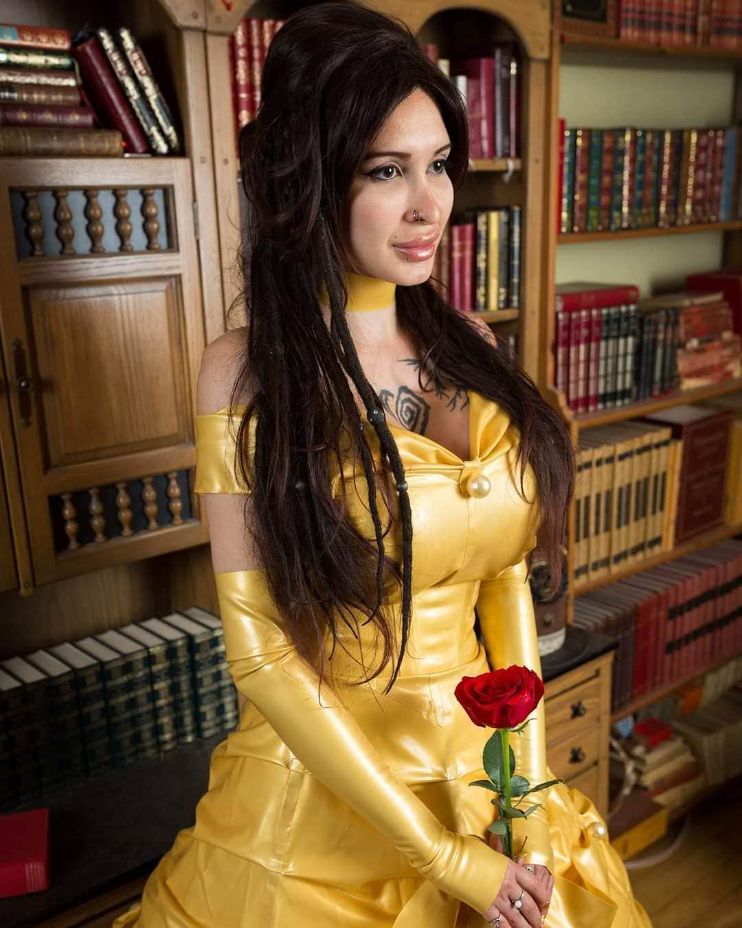 Bimbo princess | Scrolller