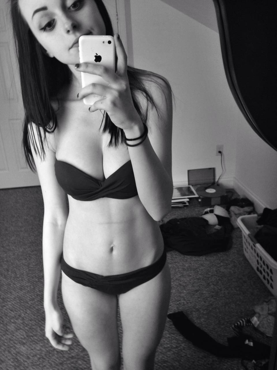 Black and white | Scrolller