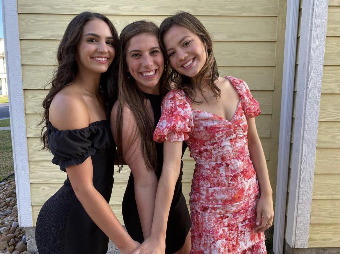 Black Black Red | Scrolller