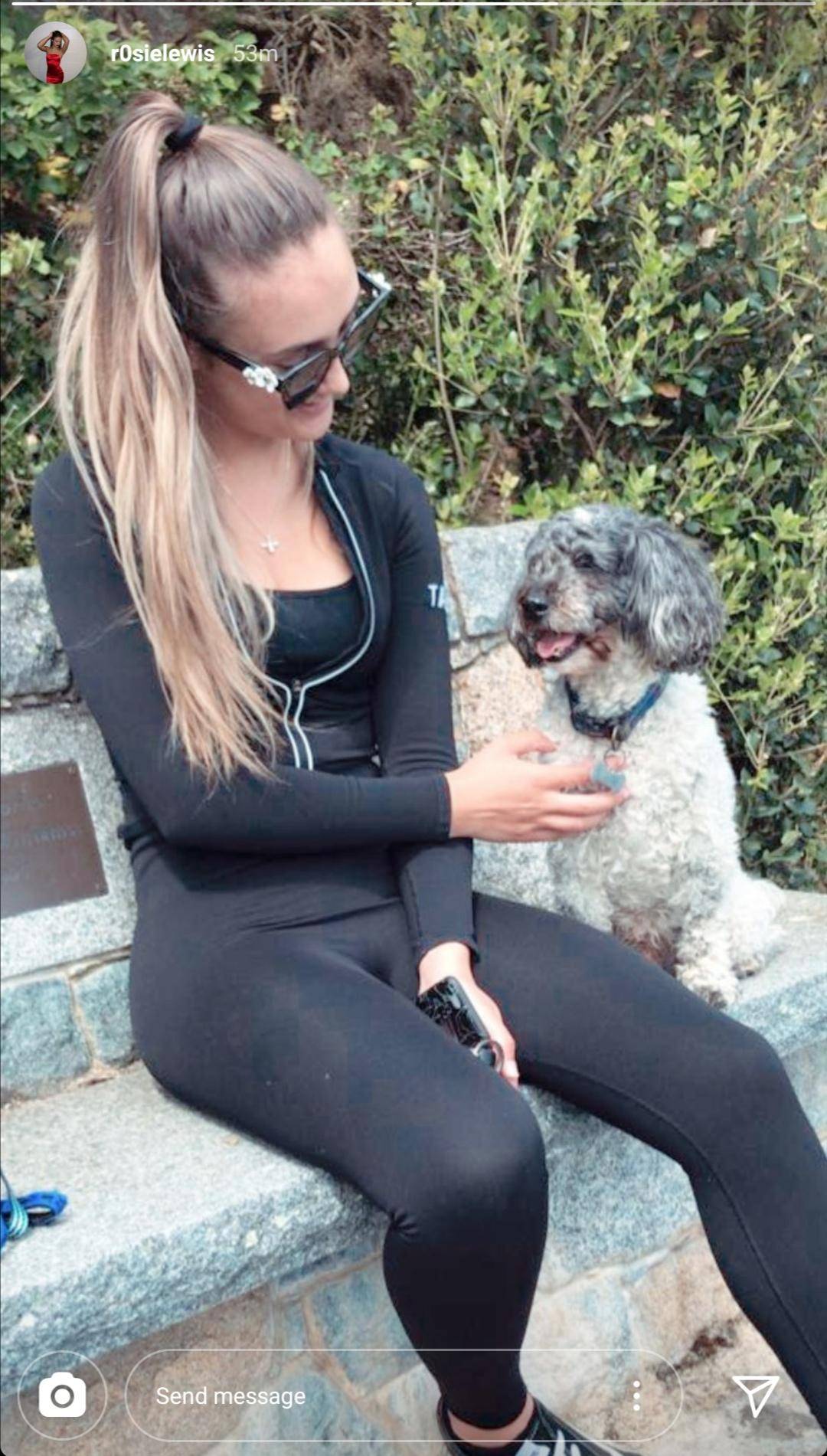 Black leggings | Scrolller