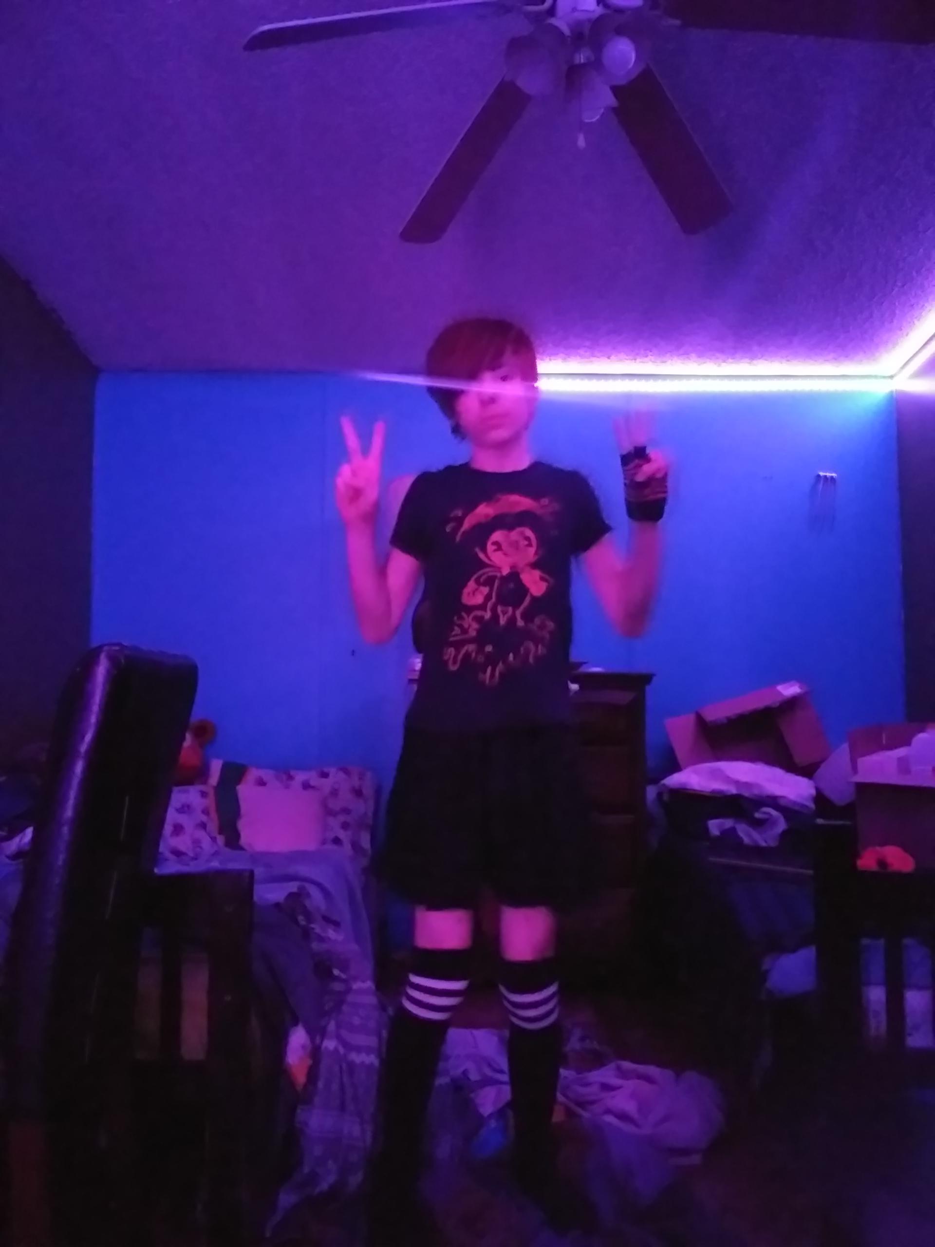 Black Outfit Scrolller