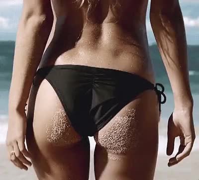 Black string | Scrolller