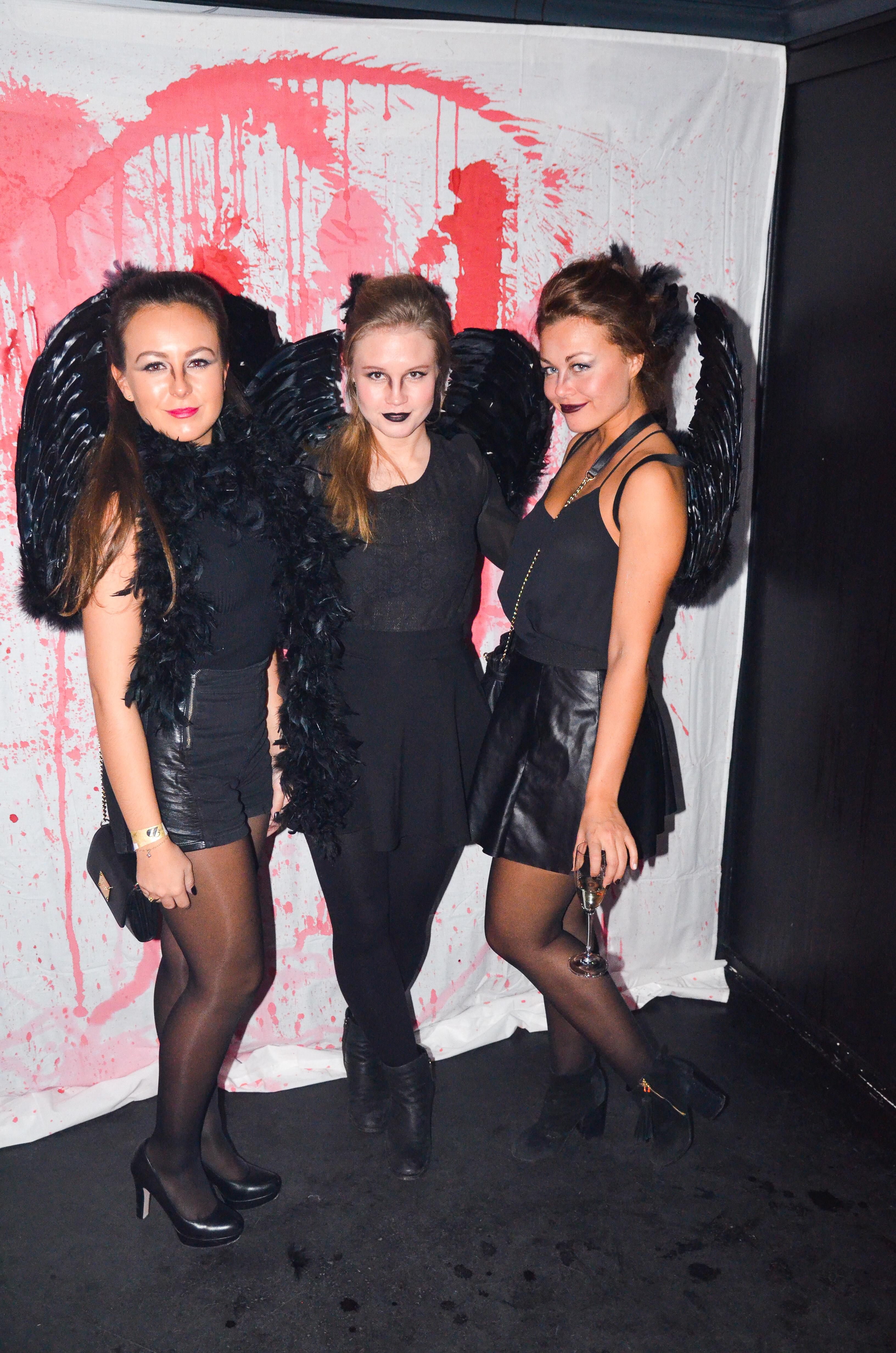 Black Swan | Scrolller