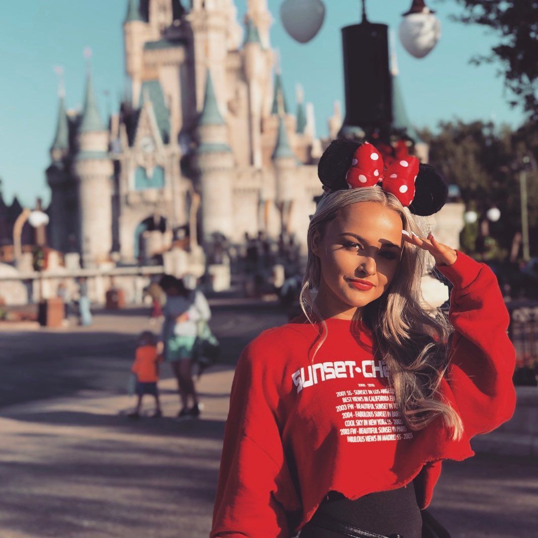 Blinding Beauty | Scrolller