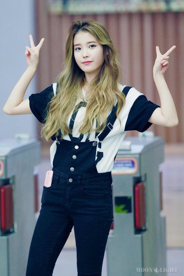 BLONDE IU | Scrolller