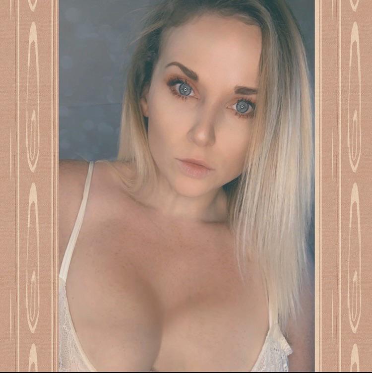 Blue Eyed Beauty | Scrolller