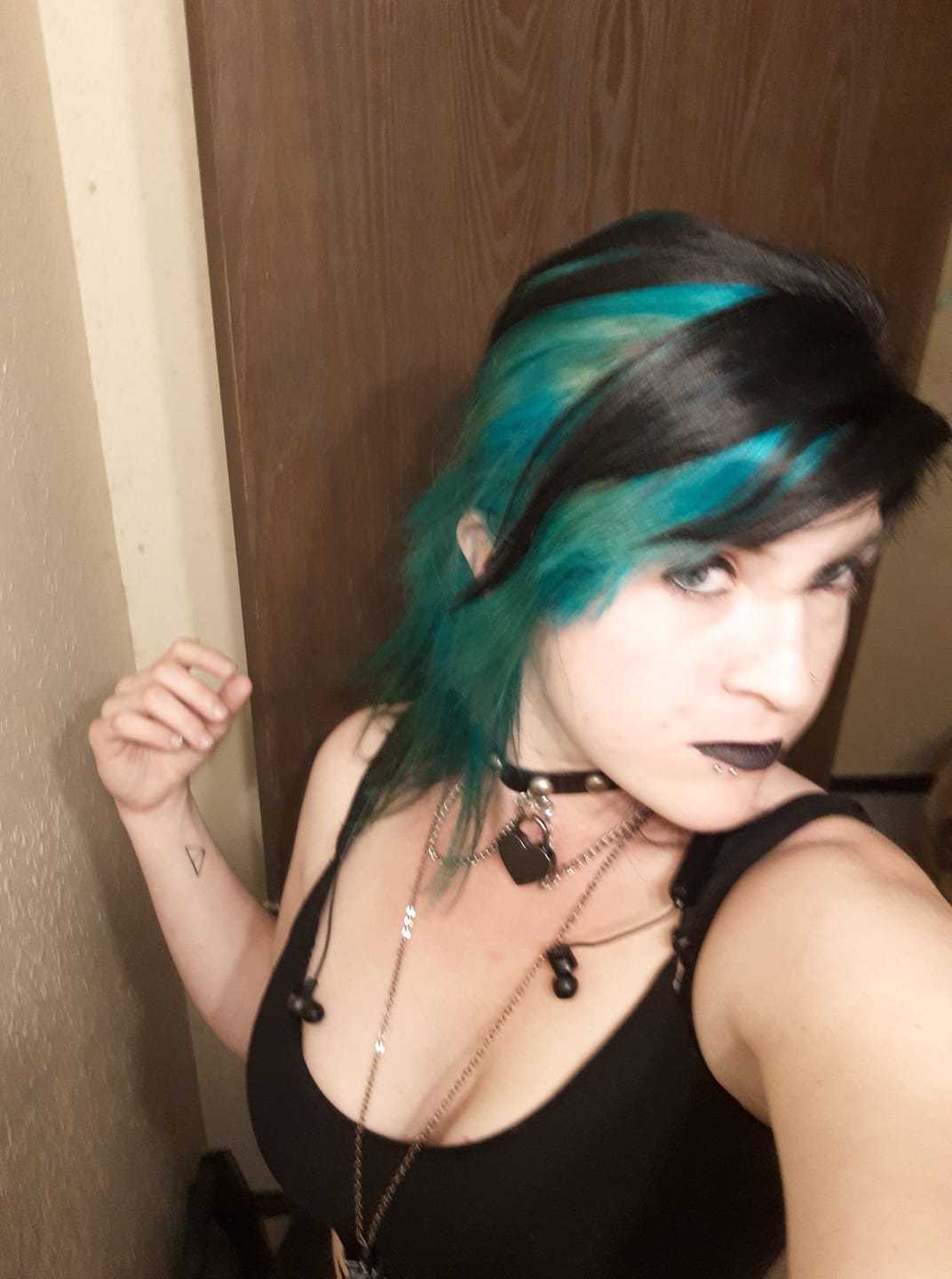 Blue Hair goth | Scrolller