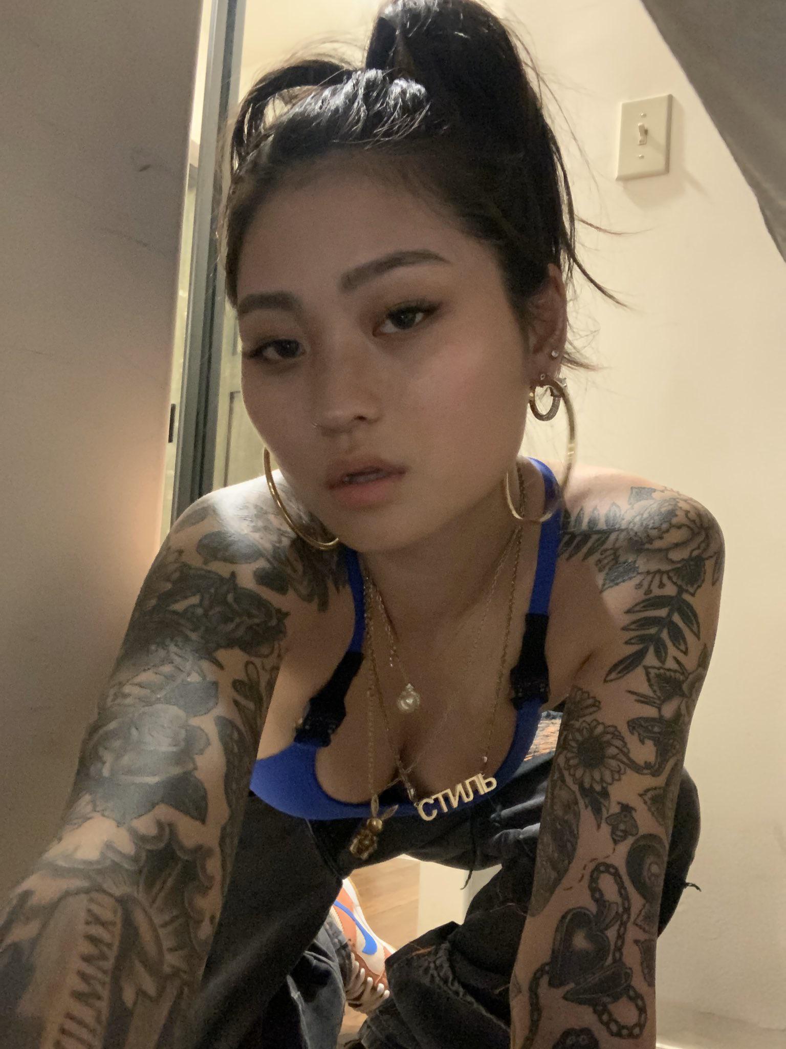 Blue top | Scrolller