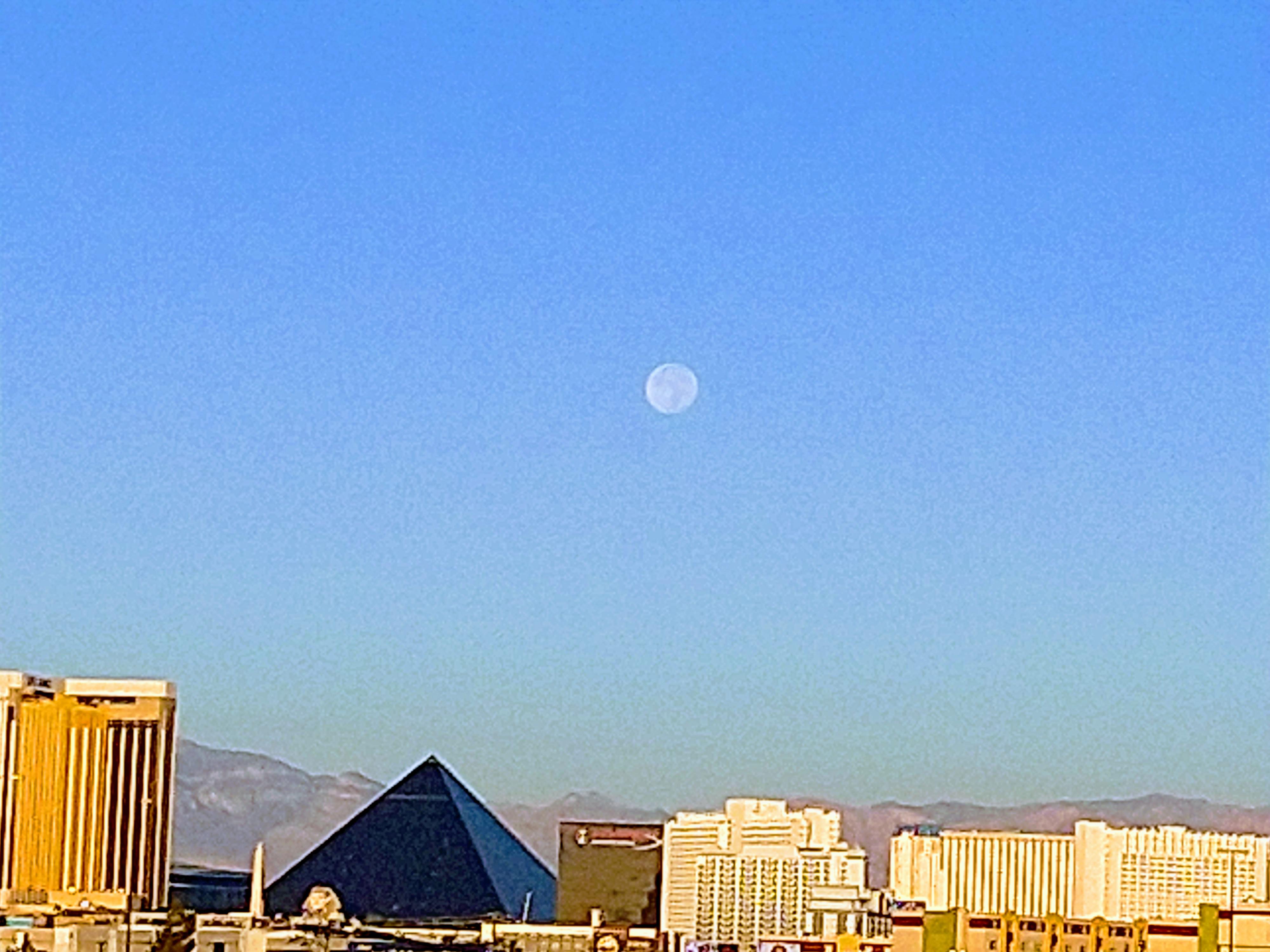 Bluemoon on Mon morning | Scrolller