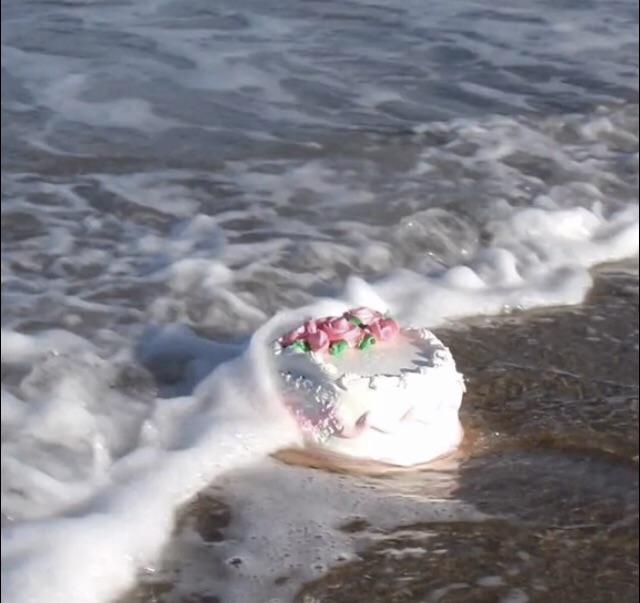 Blursed cake | Scrolller