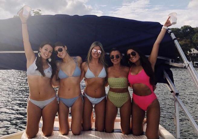 Boats and bikinis [5] | Scrolller