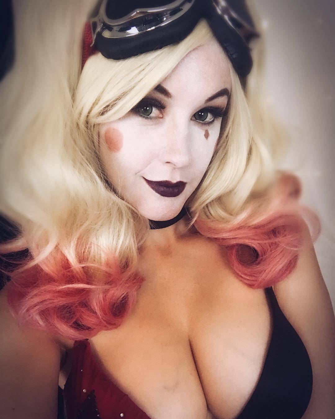 Bombshell Harley - From Instagram | Scrolller