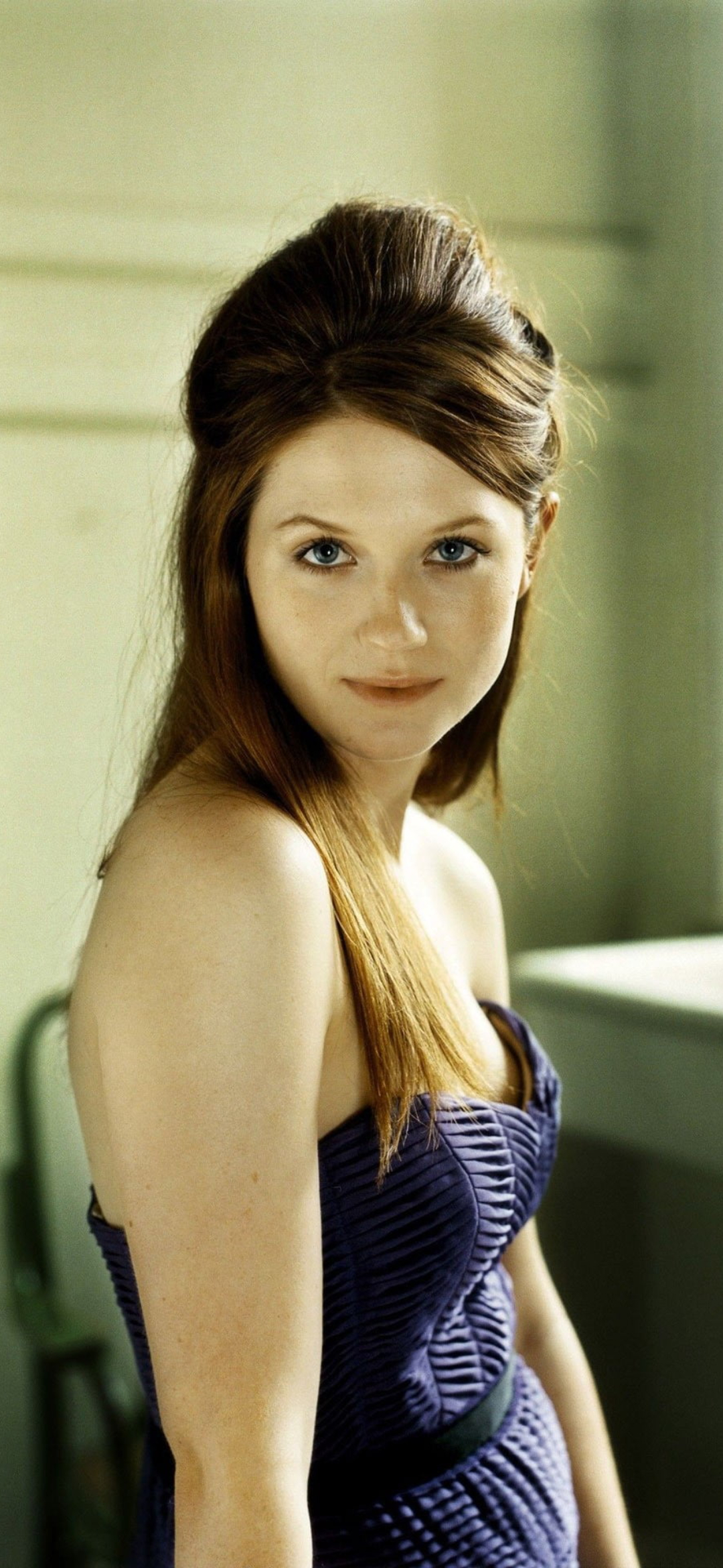 Bonnie Wright | Scrolller