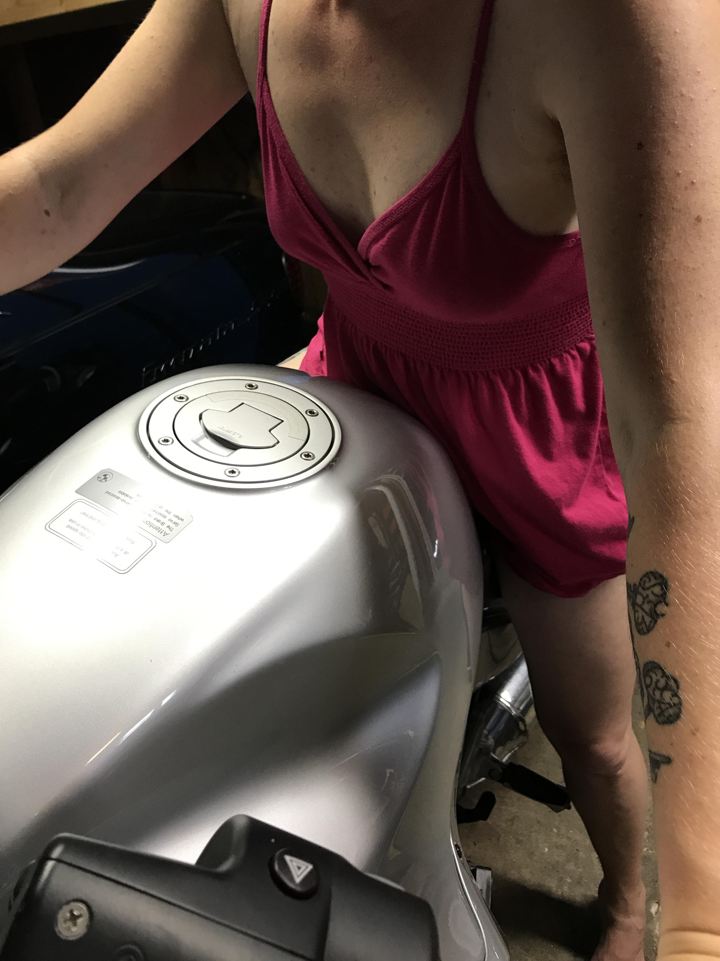 Boobs and a BMW | Scrolller