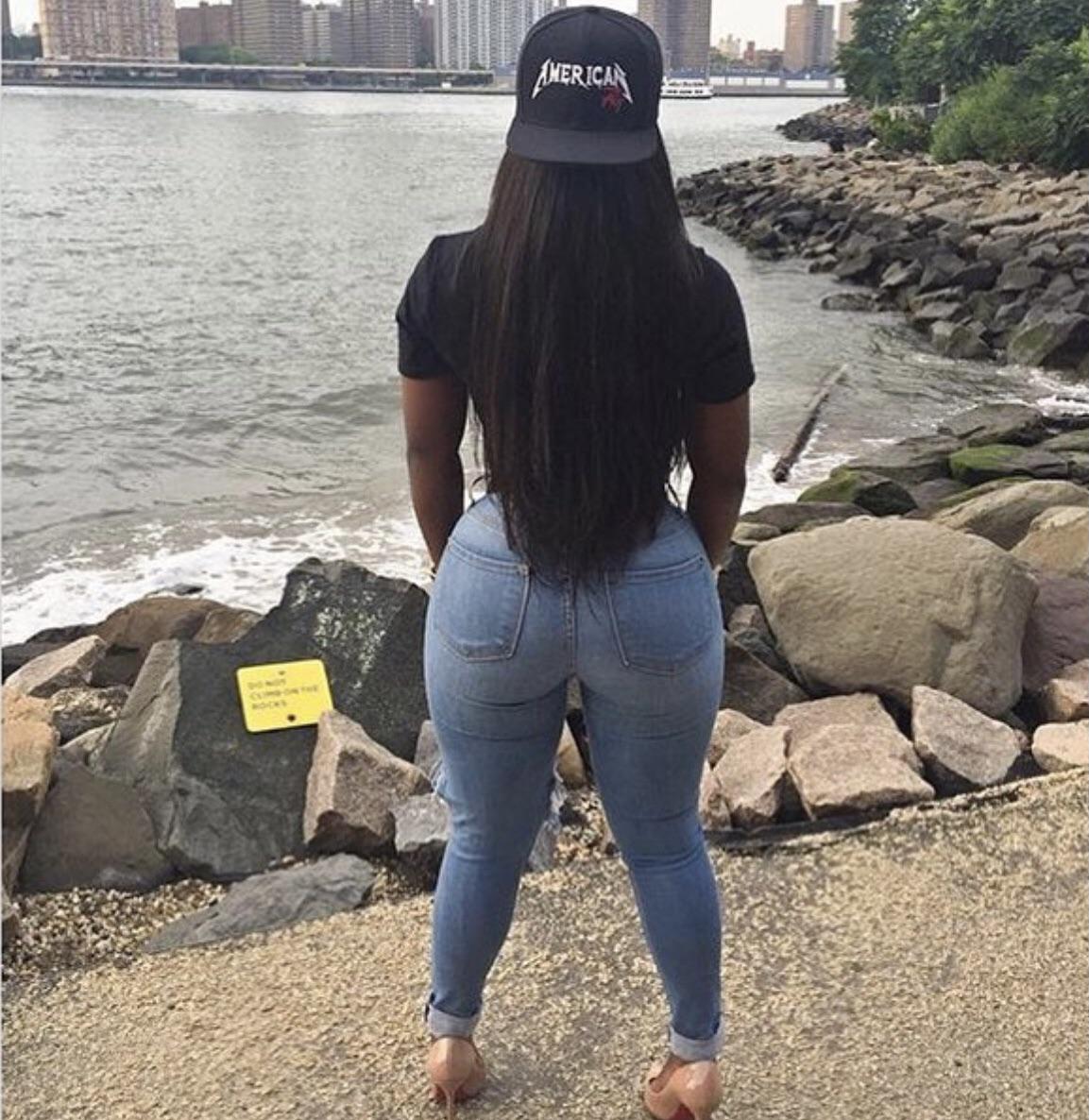 Booty :) | Scrolller