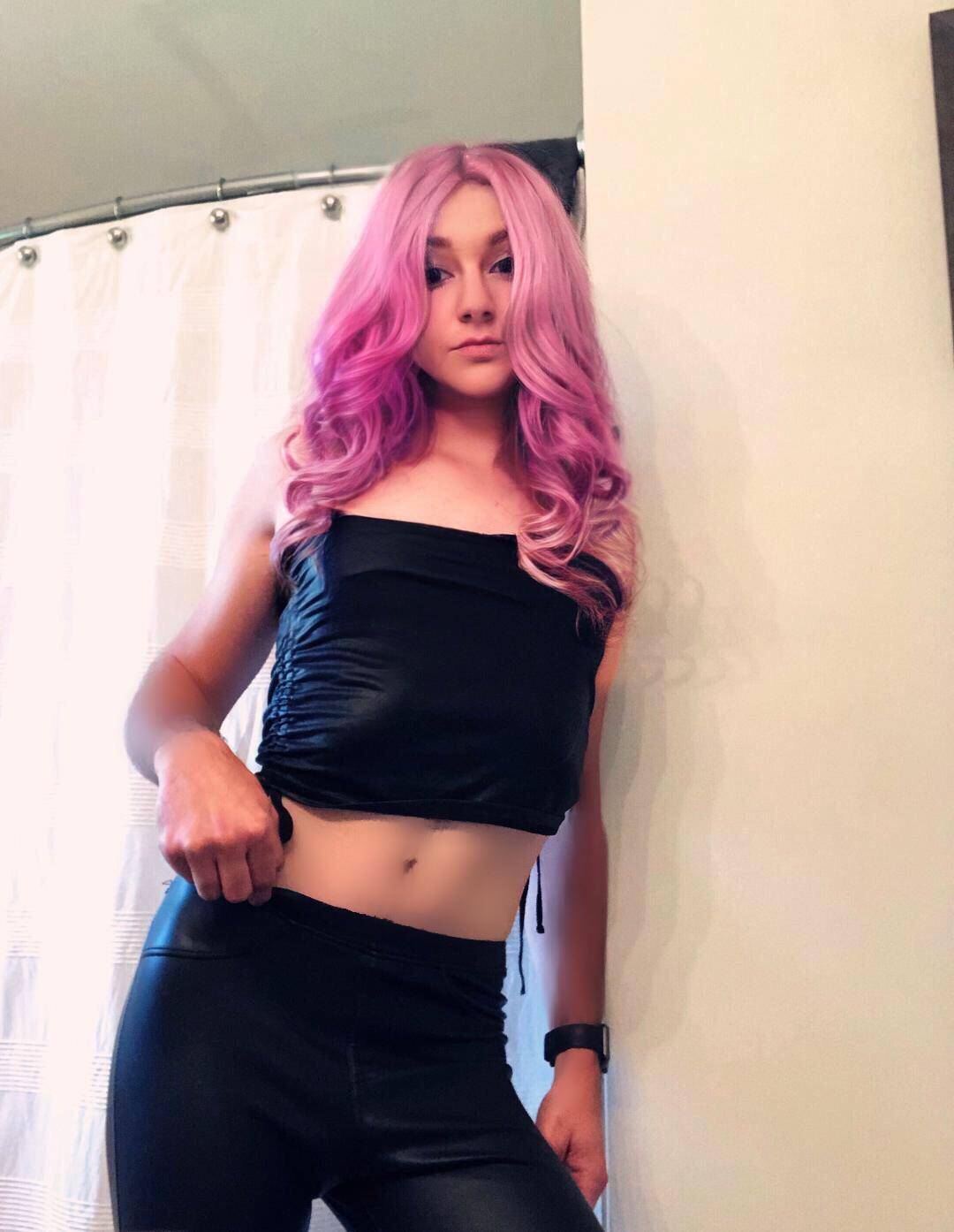 Bored and along :( anyone want track me down and abuse me? | Scrolller