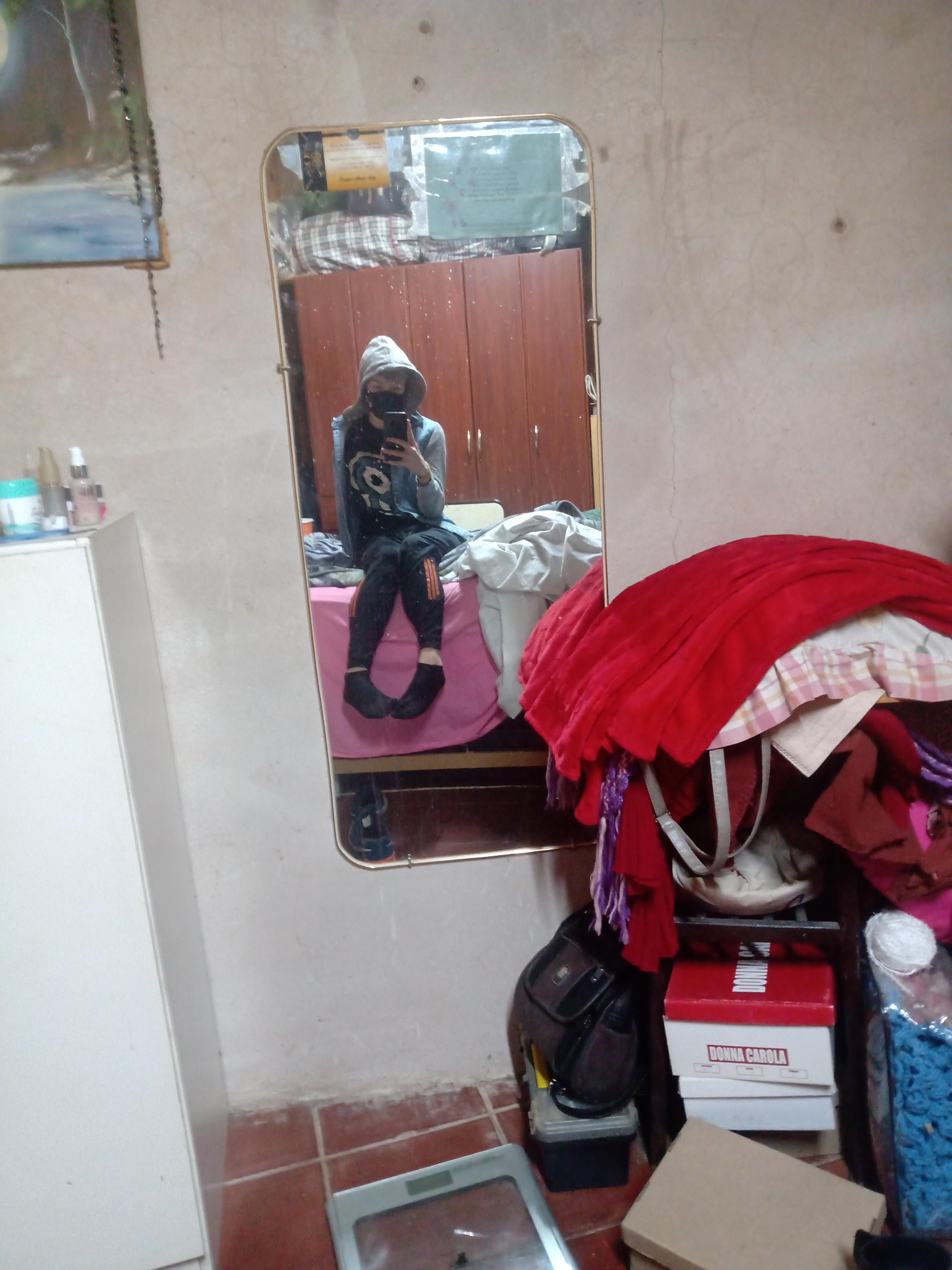 Bored boi- | Scrolller