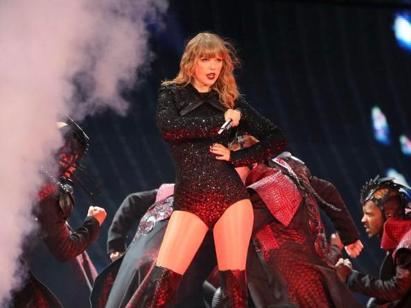 Bow down | Scrolller