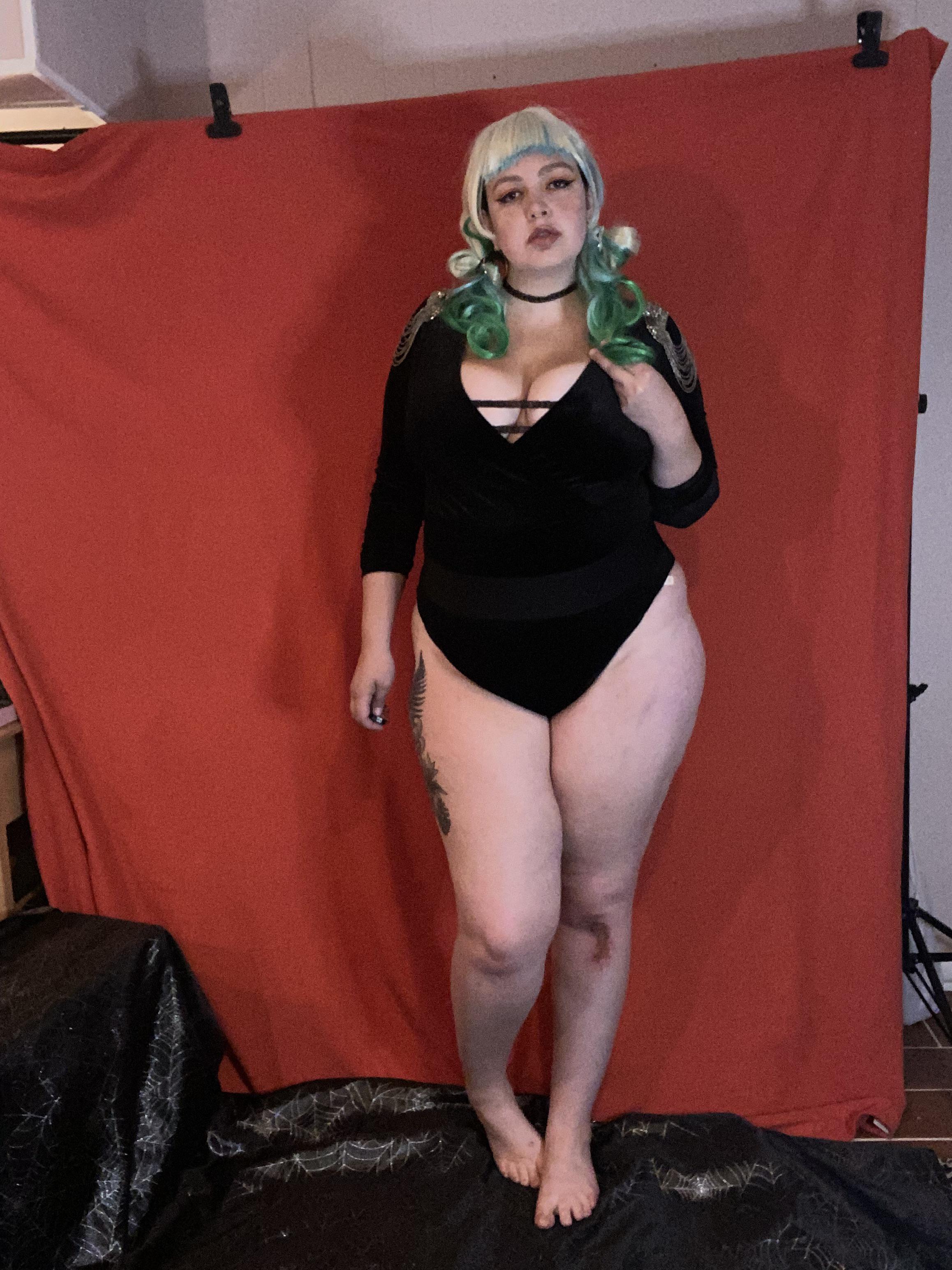 Bow down | Scrolller