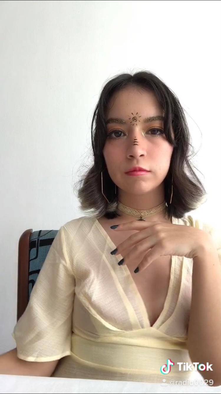 Bow down to Apollo, God of light and perfection (21) | Scrolller