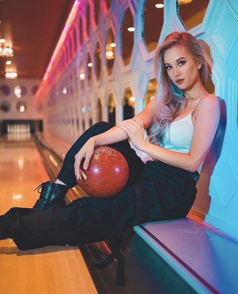 Bowling in Vegas | Scrolller