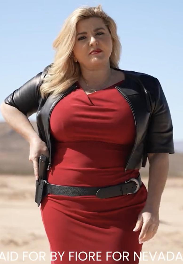 Braindead curvy bimbo Michele Fiore | Scrolller