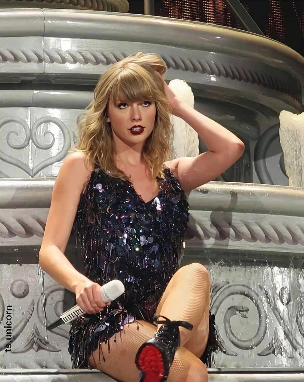 taylor swift | Scrolller