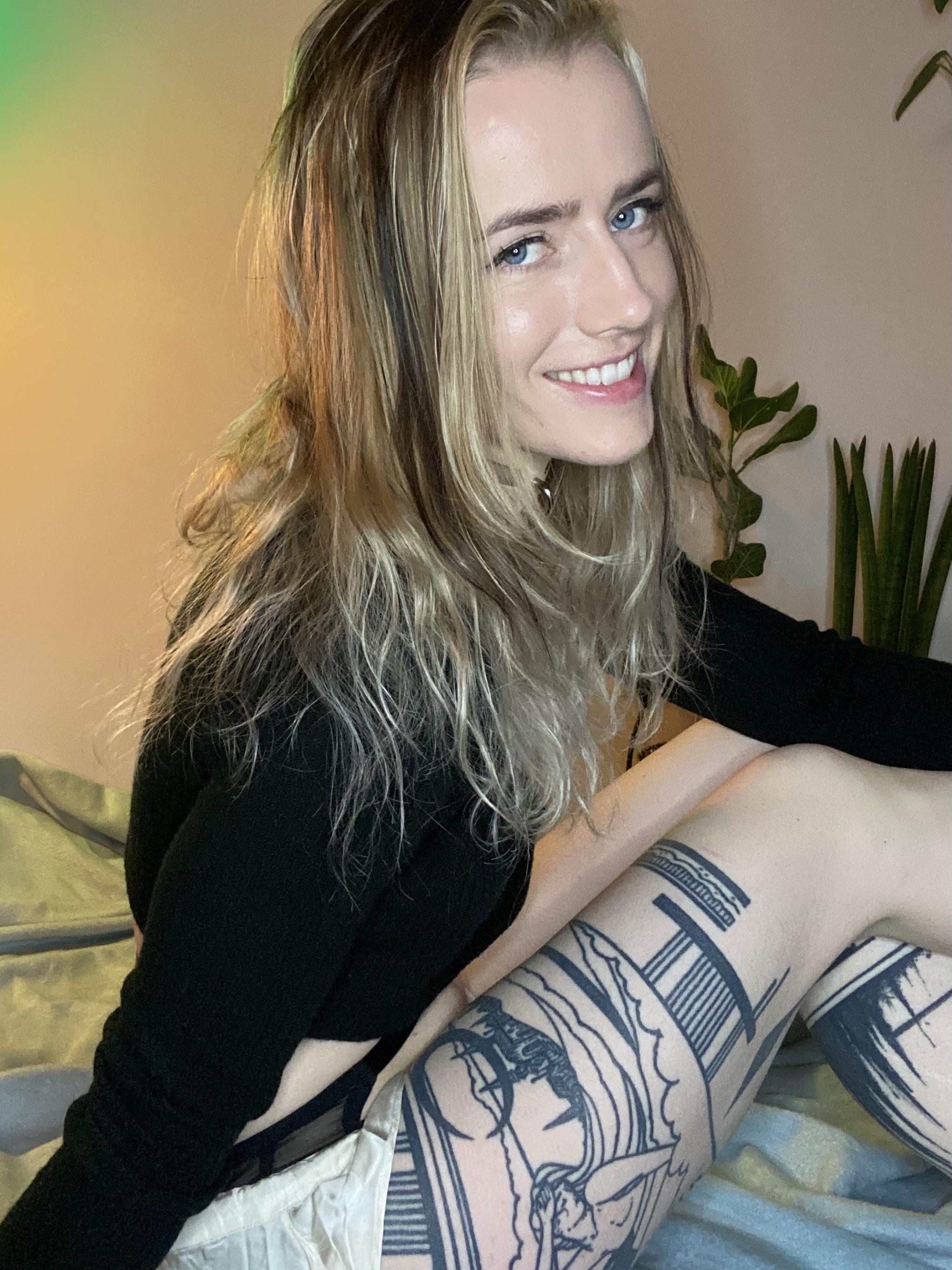 Break the rules and come hang out with me in lockdown? | Scrolller