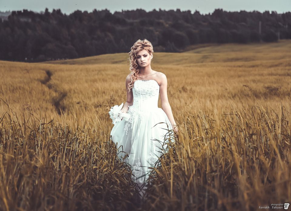 Bridal portrait | Scrolller
