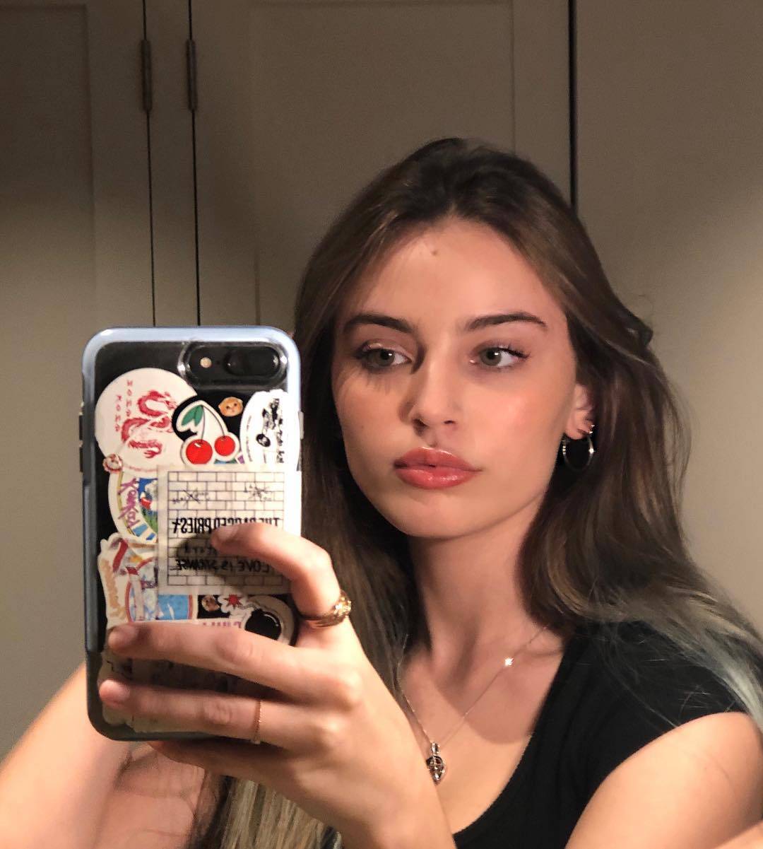 Bridgetcl [irtr] | Scrolller